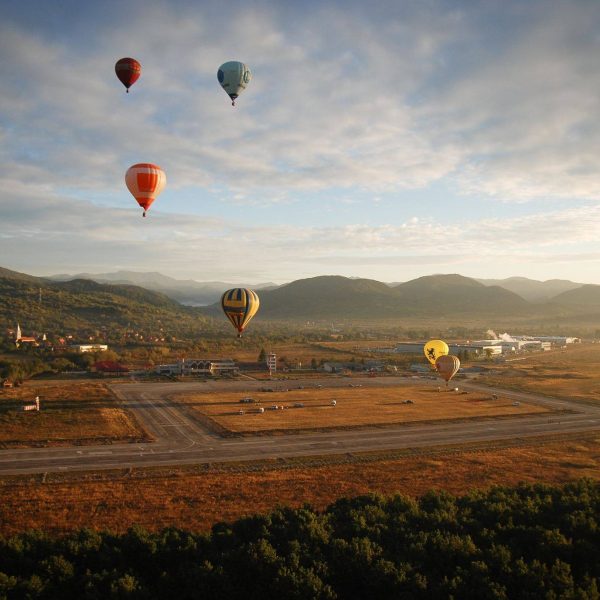 Ziua în care la celălalt capăt al iubirii n-a mai fost nimeni (primul meu roman de iubire ...