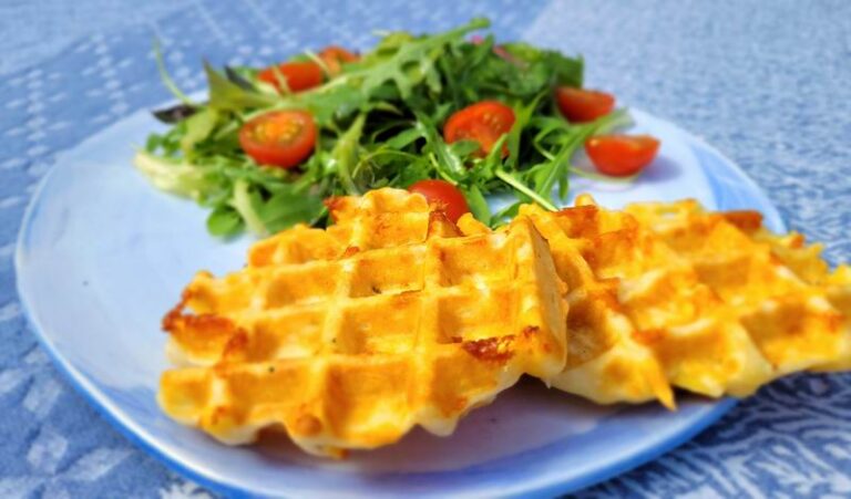 Gofre crocante cu cartofi și cașcaval (rețetă, P) — Printesa Urbana ...