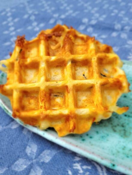 Gofre crocante cu cartofi și cașcaval (rețetă, P) — Printesa Urbana ...